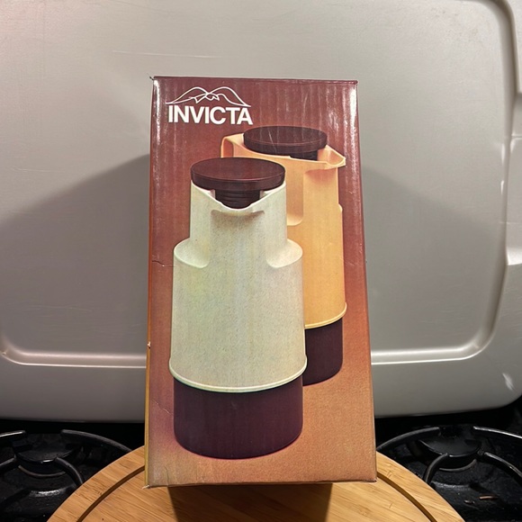 Kitchen | Vintage Gilbeys Scotch Whiskey Invicta Vacuum Jug Thermos ...
